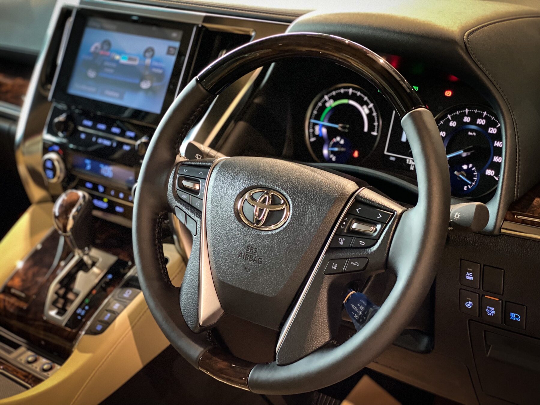 Alphard GF Hybrid - AutoPrime